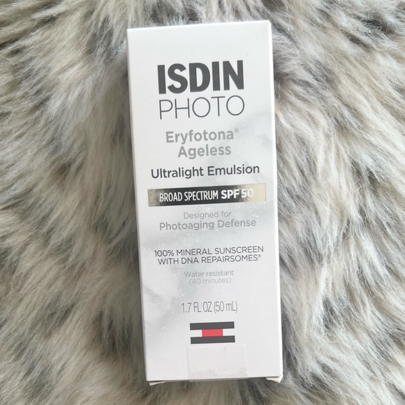 Isdin | Skincare | Eryfotona Ageless Ultralight Emulsion Spf 5 White ...